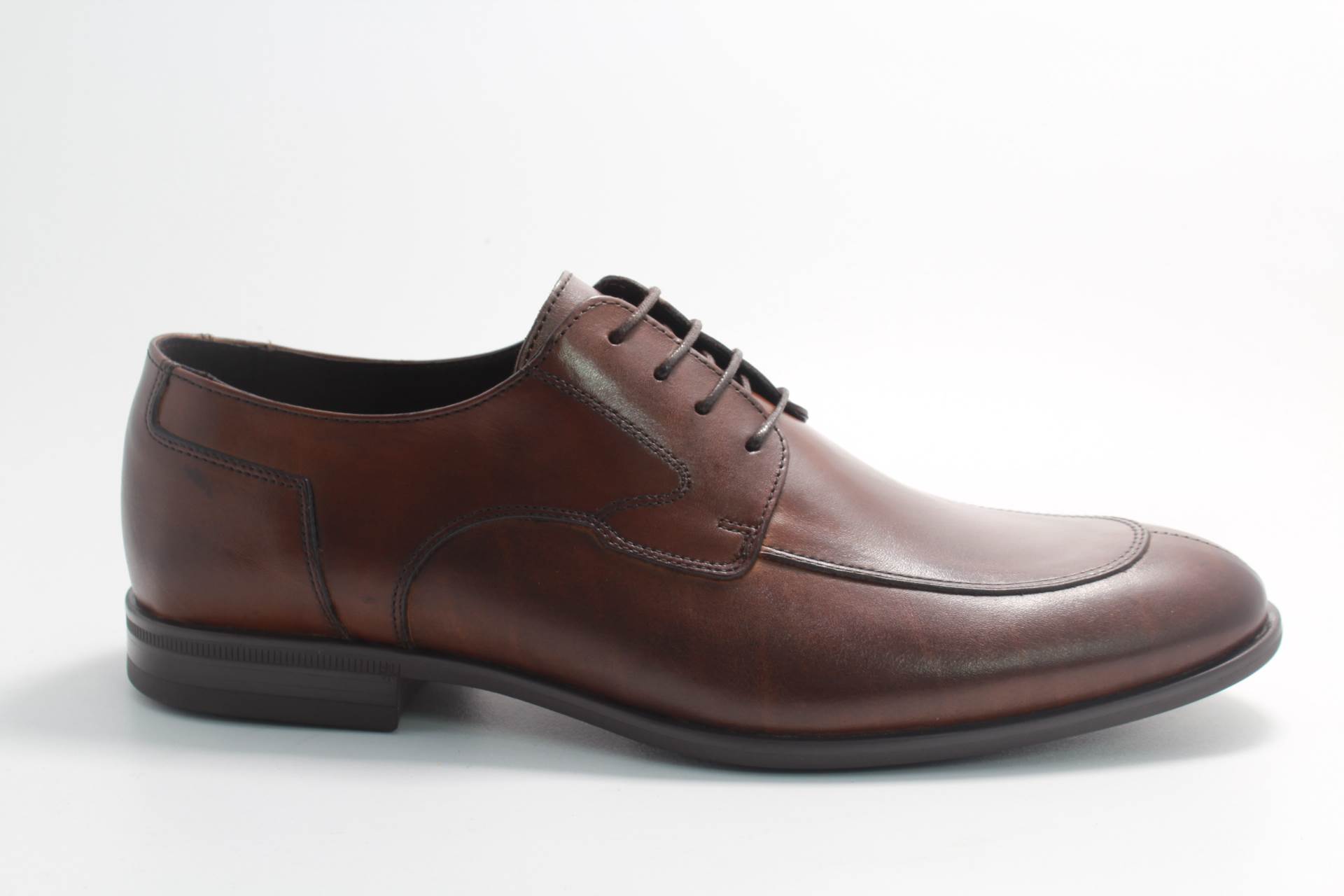 Sapatos - Homem - Sapatarias Carocha Gold